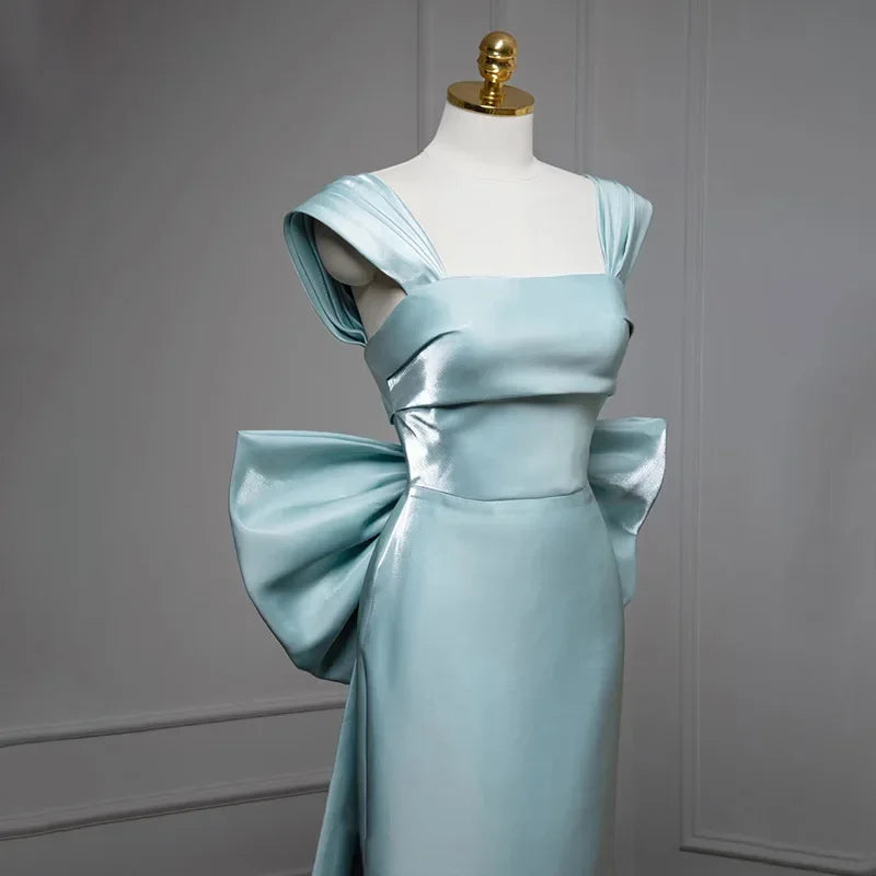 Satin Gown With Bow And Train Design on Luulla